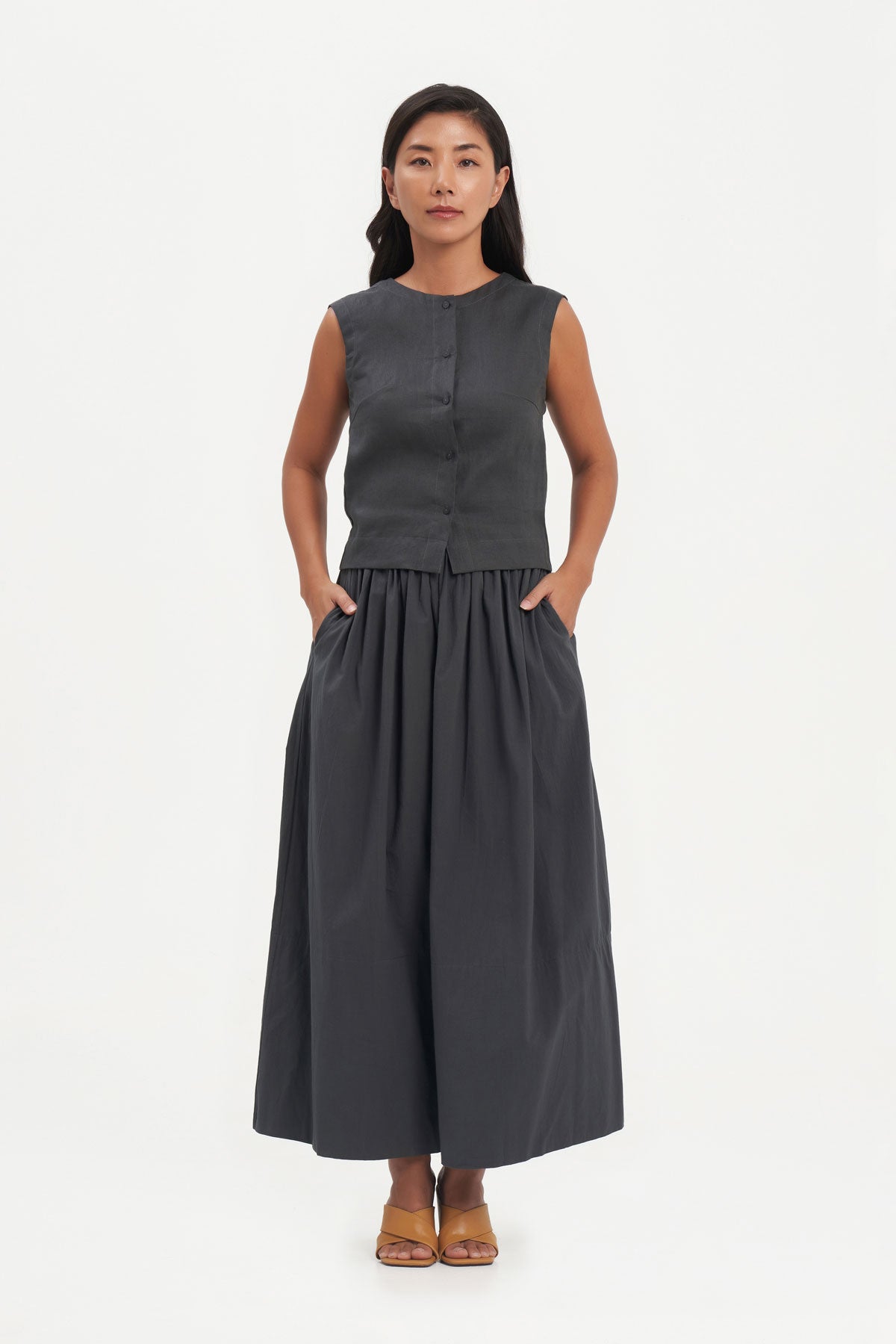 Andari Skirt in Charcoal – 906 The Label